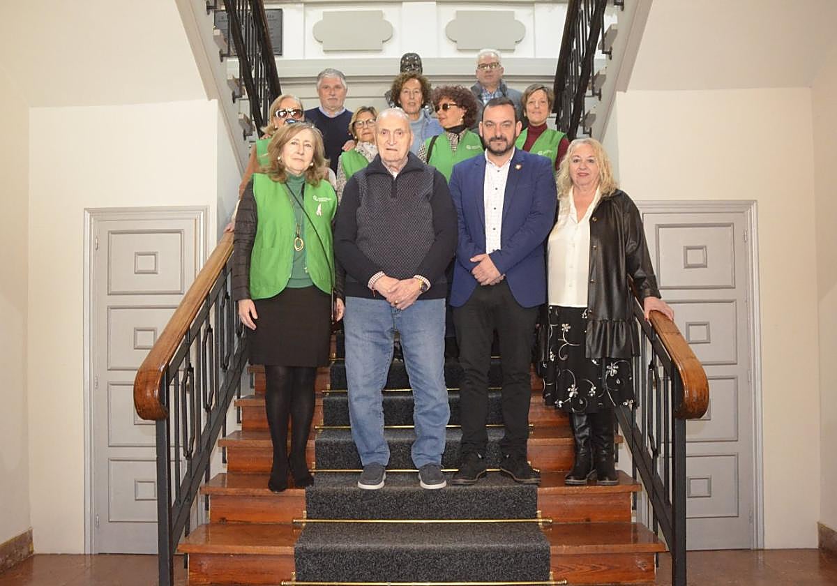 Agadina Cano y la Junta Local de la Asociación Española Contra el ...