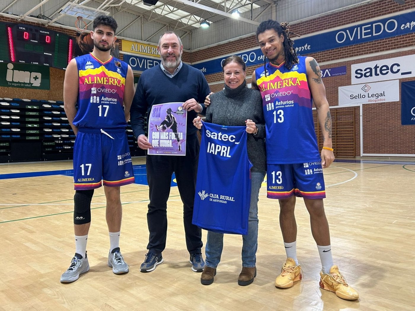 El Alimerka Oviedo se suma a la igualdad | El Comercio: Diario de Asturias