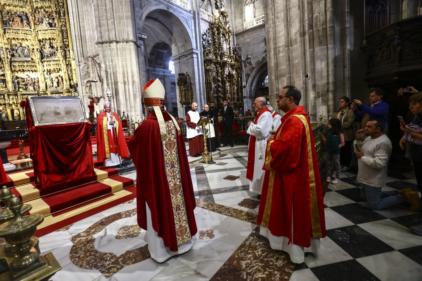 El Santo Sudario se exhibirá desde mañana en la Catedral | El Comercio ...