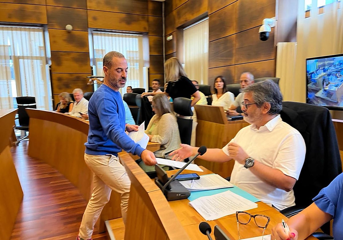 El alcalde de Siero carga de nuevo contra el portavoz del PP: «Ye un babayu» | El Comercio ...