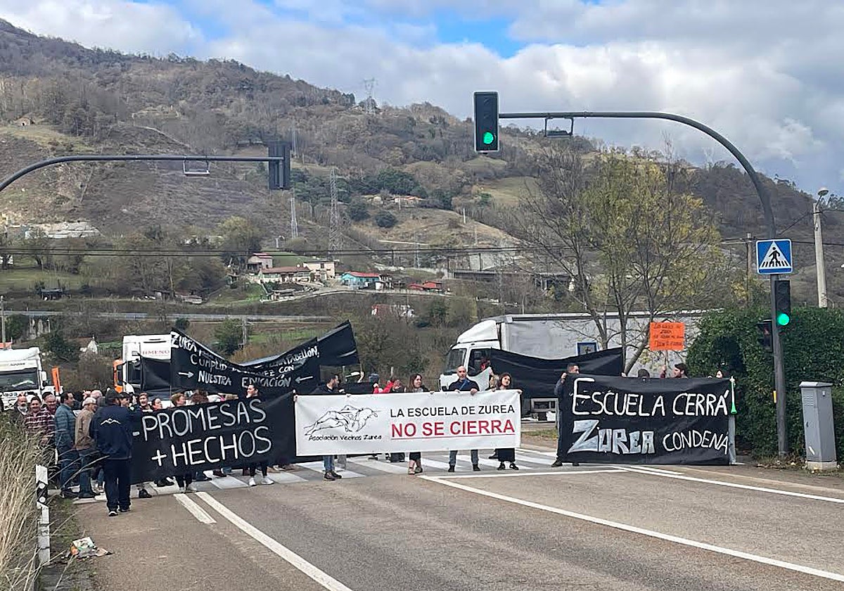 Lena se une para impedir el cierre de su última escuela rural, en el ...