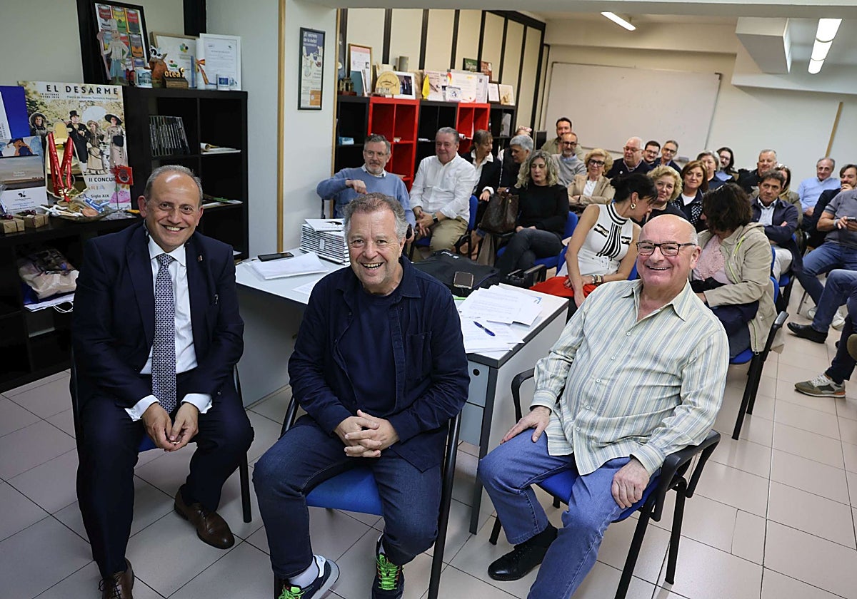 Miguel Ángel de Dios, hermano mayor de la Cofradía del Desarme de ...