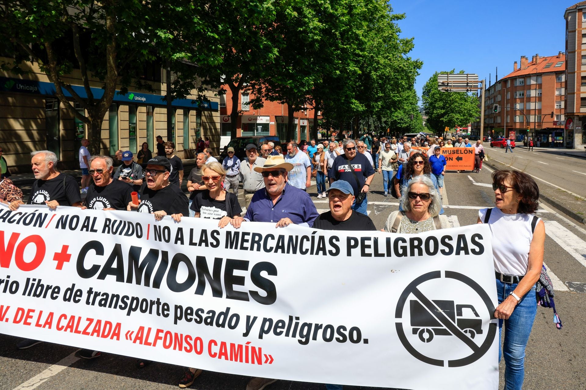 La Calzada levanta la acampada, pero sigue la lucha en Gijón «hasta que ...
