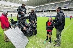 La comedia familiar 'Carlitos y el campo de los sueños' se estrena el ...