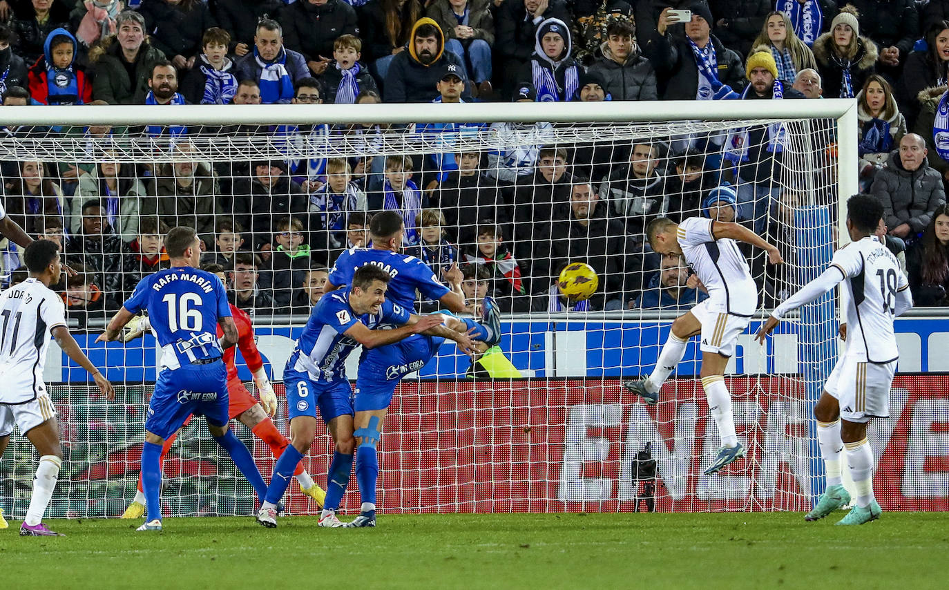 Alavés 0-1 Real Madrid: El Alavés regala su gran oportunidad | El Correo