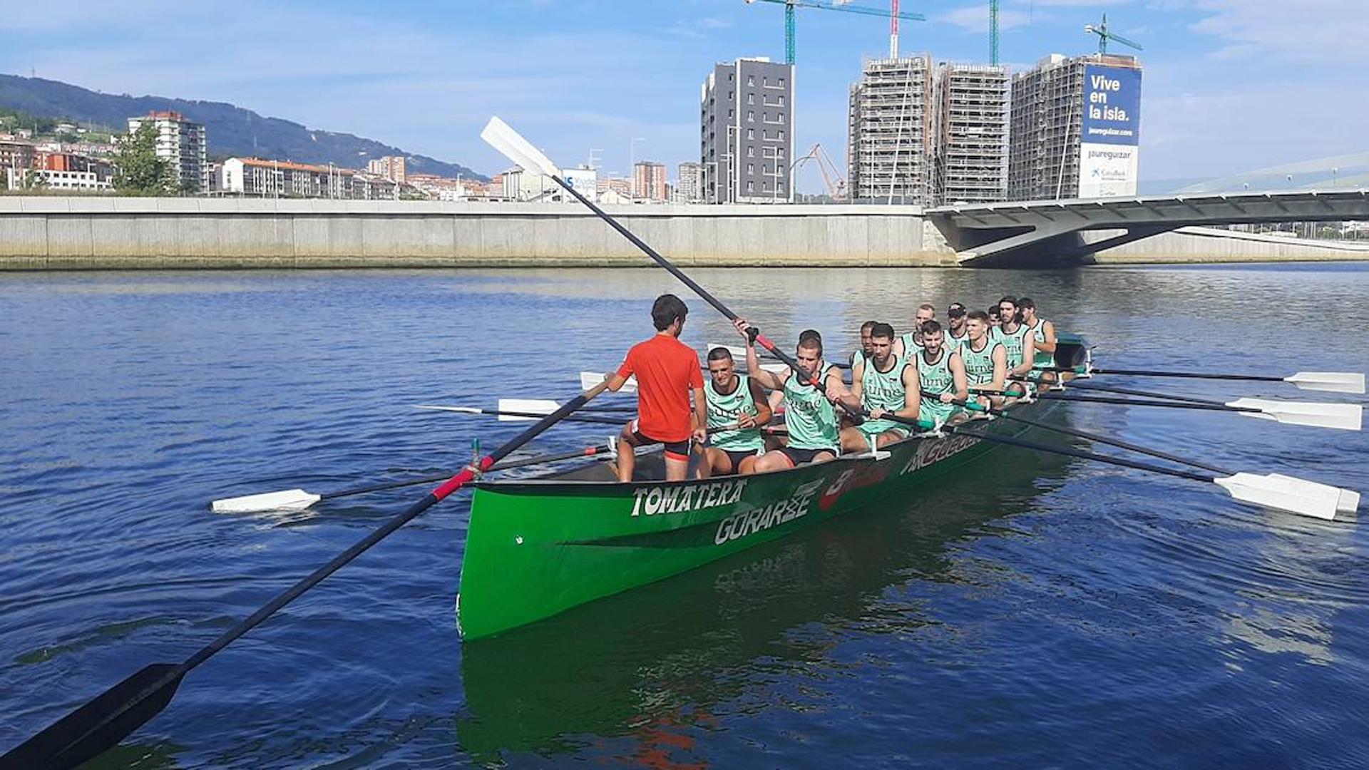 Del ejemplo del Bilbobus a la trainera para remar por una temporada ...