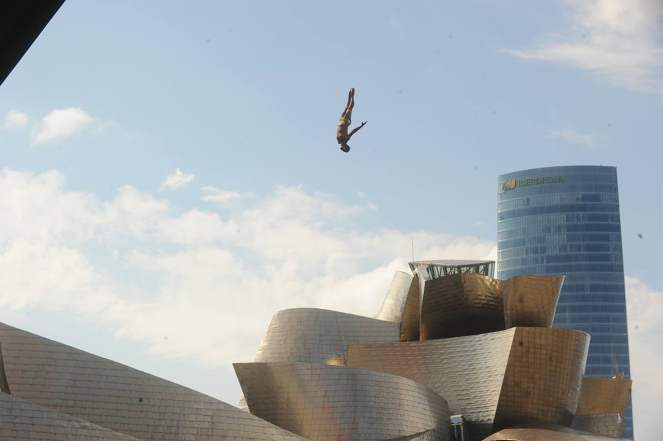 Lobue se corona en un Bilbao entregado | El Correo