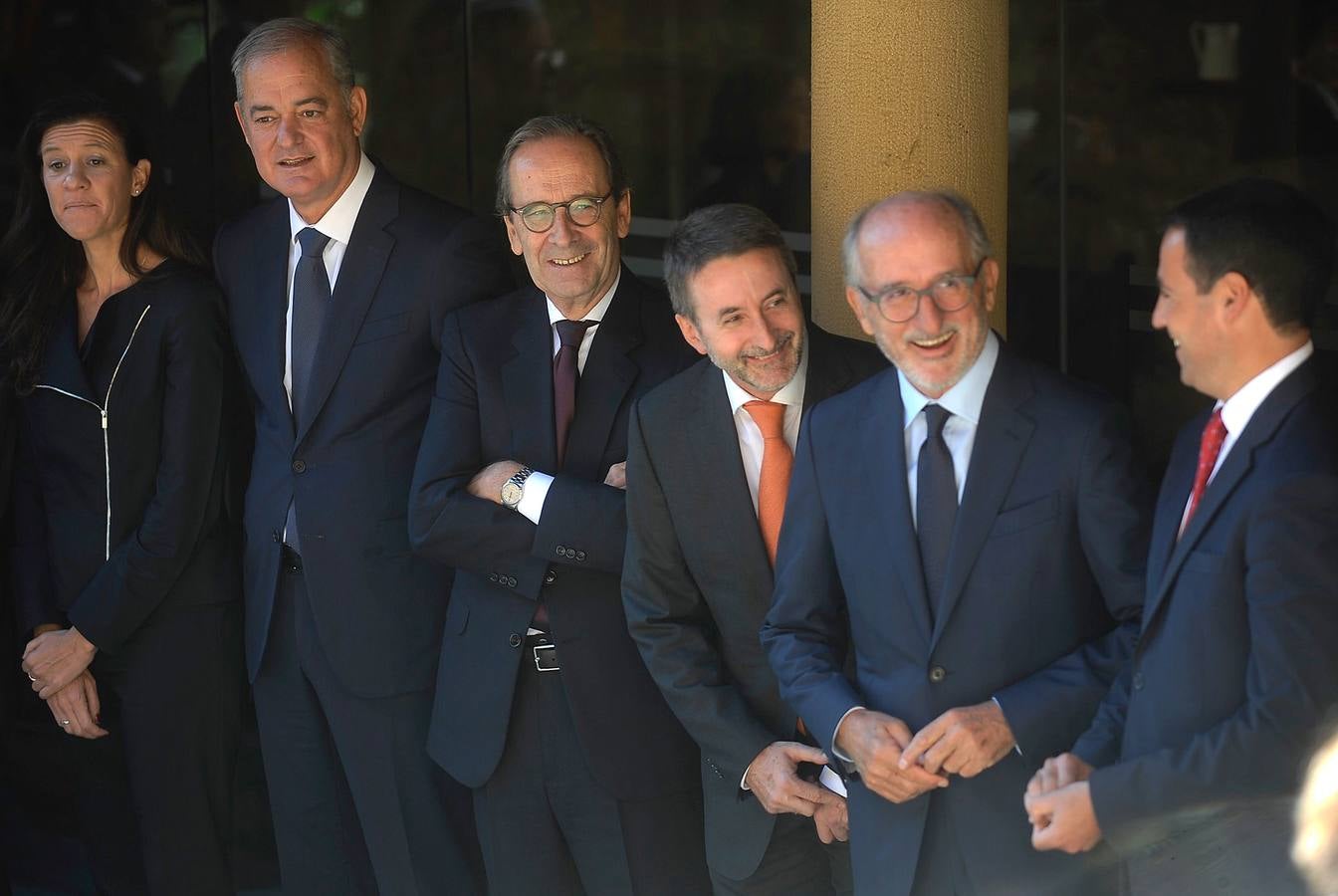 Fotos: El Rey visita Petronor en el 50 aniversario de la refinería | El ...