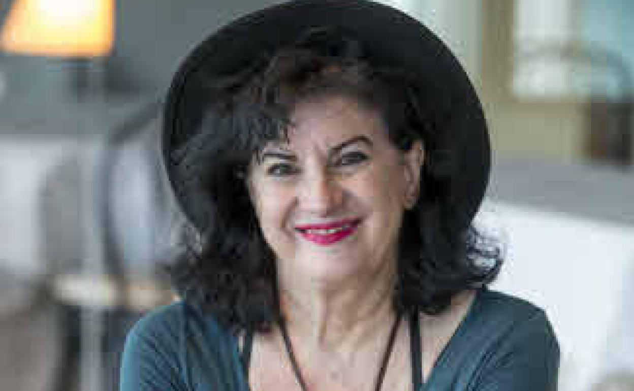 El Loewe premia la osadía poética de Aurora Luque | El Correo