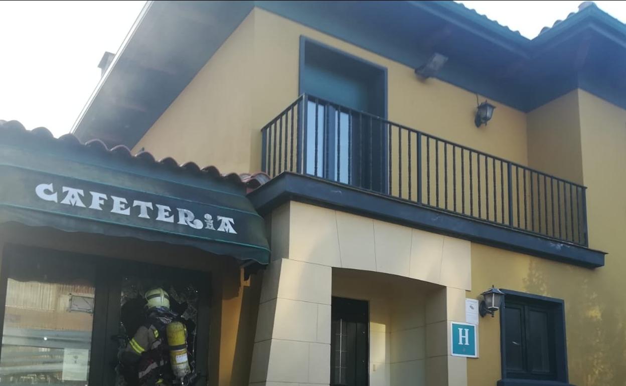 El incendio de un colchón del antiguo Hotel Maitena alarma a los ...