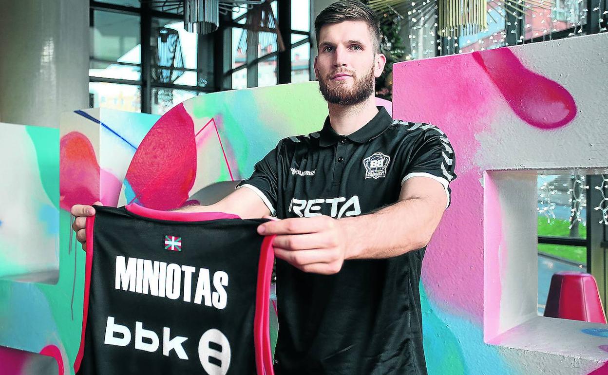 El RETAbet, un «nuevo capítulo» en la carrera de Miniotas | El Correo