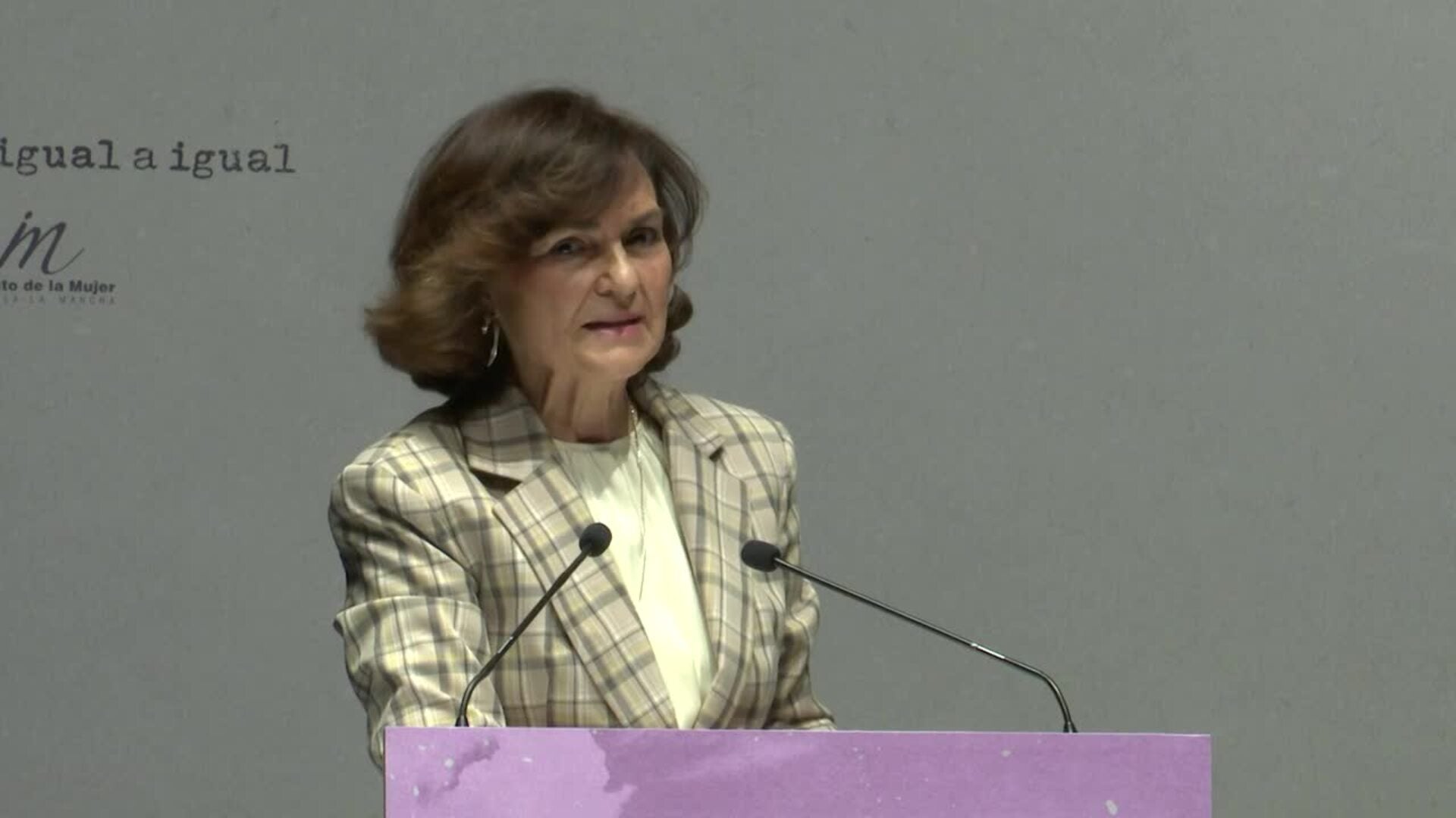 Calvo dedica su 'Luisa Medrano' a "las mujeres de Ucrania | El Correo