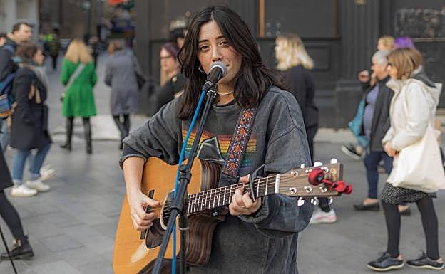 Leire, cantante vizcaína en Londres: Leire, la cantante vizcaína que ...