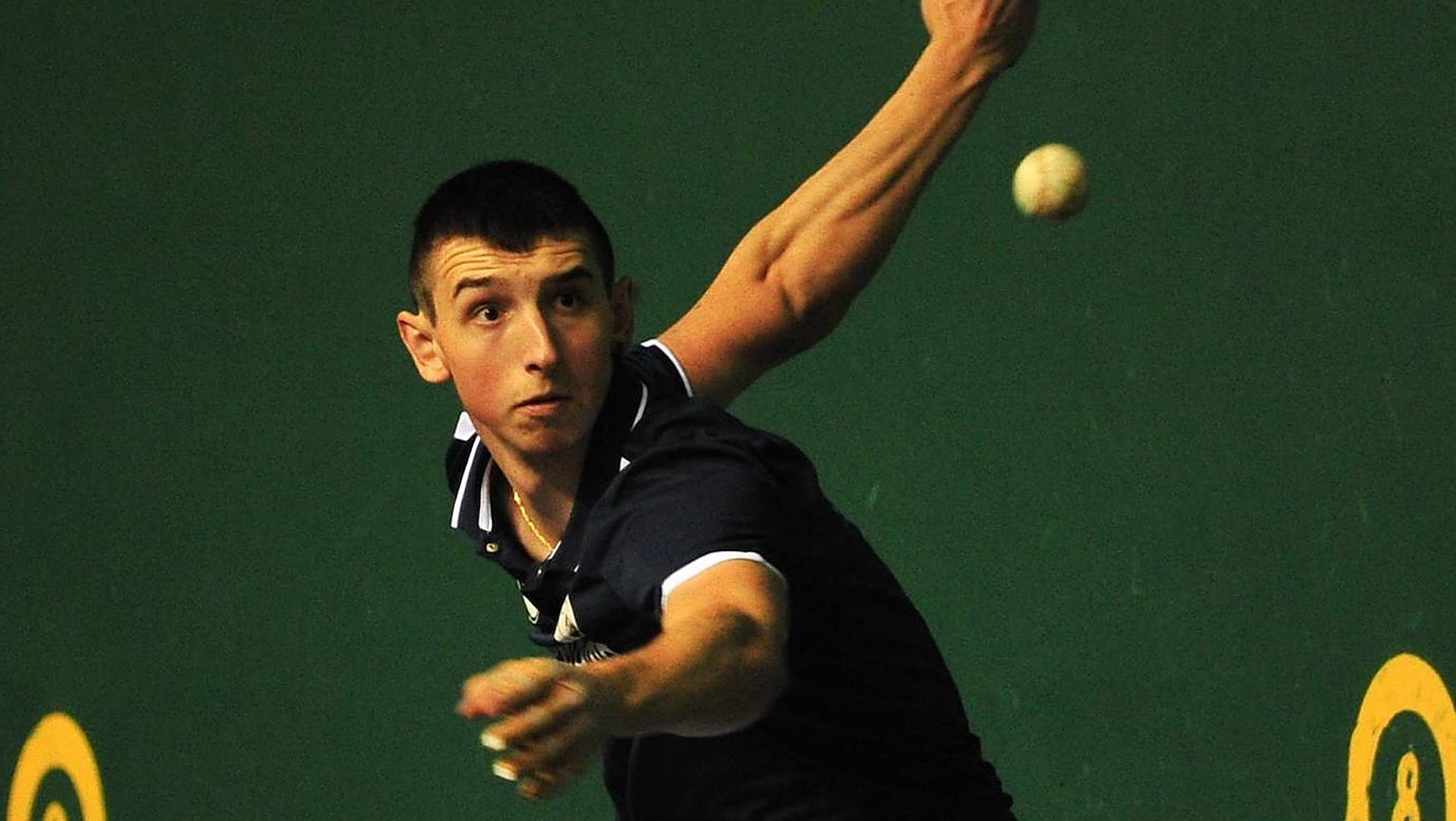 Paso al frente de Apezetxea y Azpiroz en el Biharko Izarrak de Mallabia ...