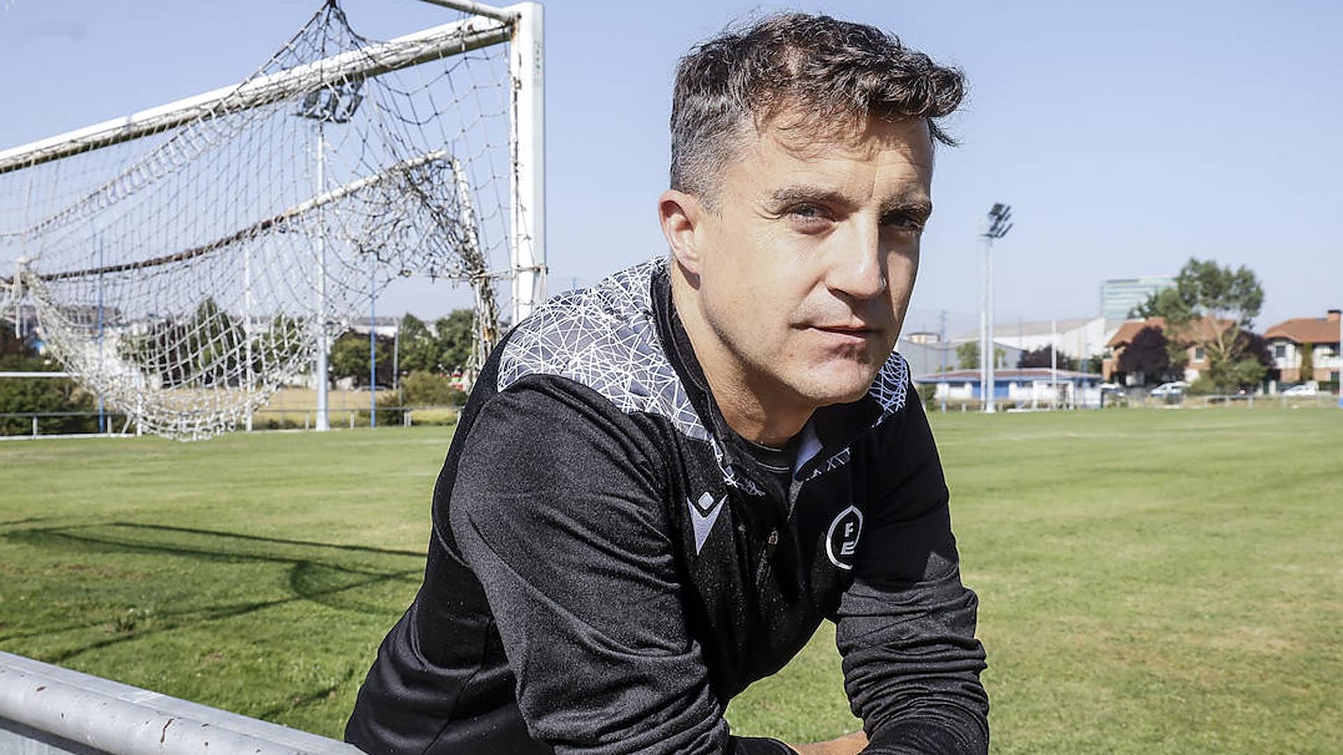 El árbitro alavés Roberto Díaz Pérez del Palomar se retira este domingo ...