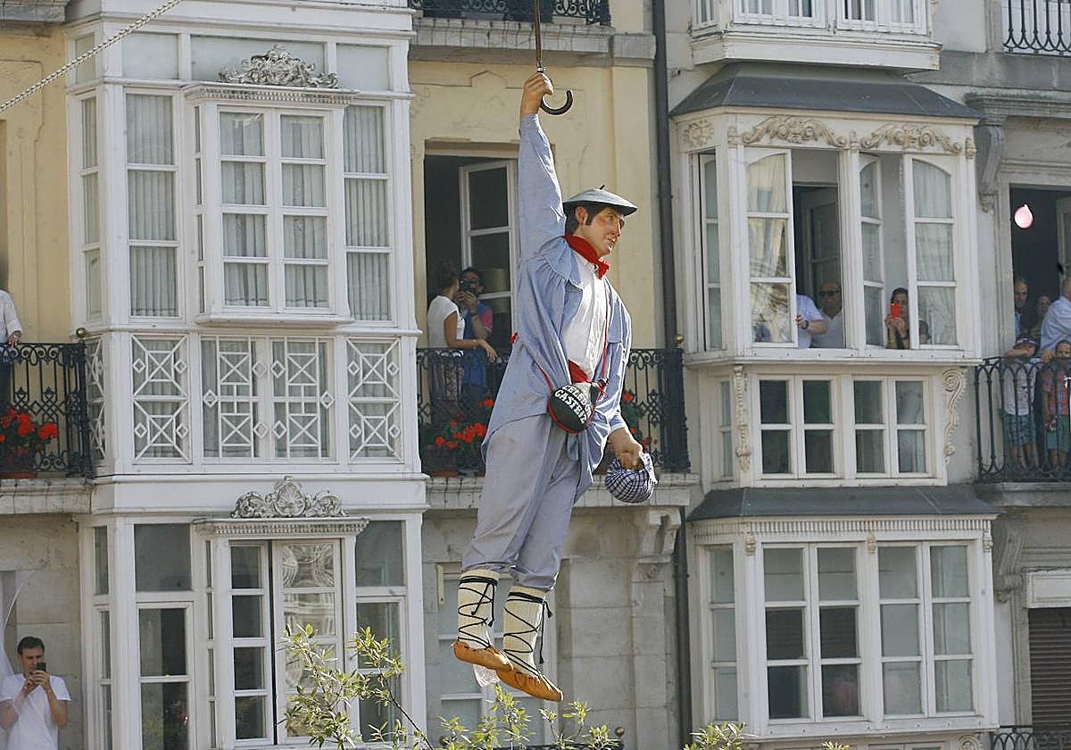 Una visita guiada por Vitoria para profundizar en la figura de Celedón ...