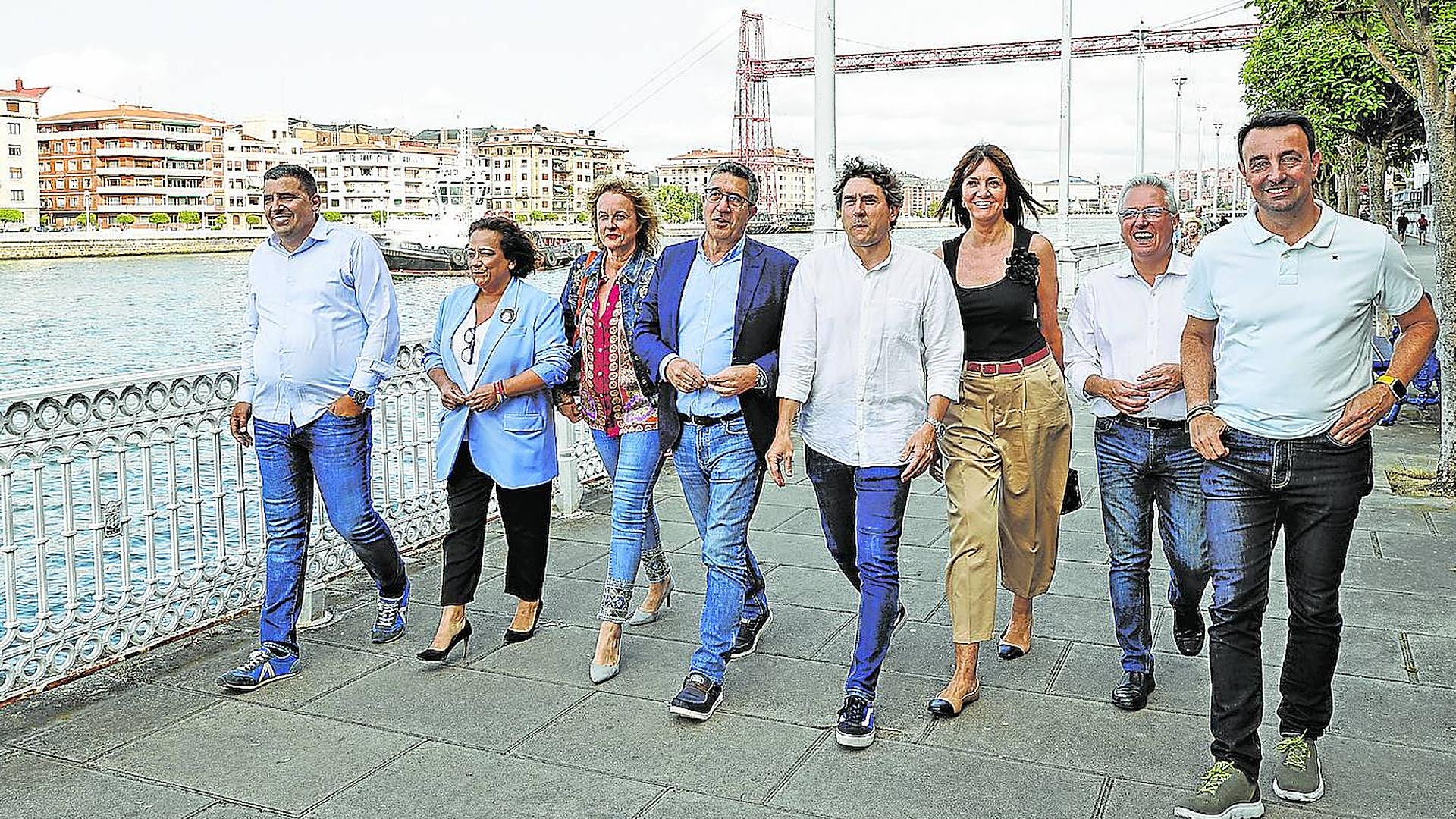 El PSE pide votar «con la cabeza» para no «regalar» opciones a la ...