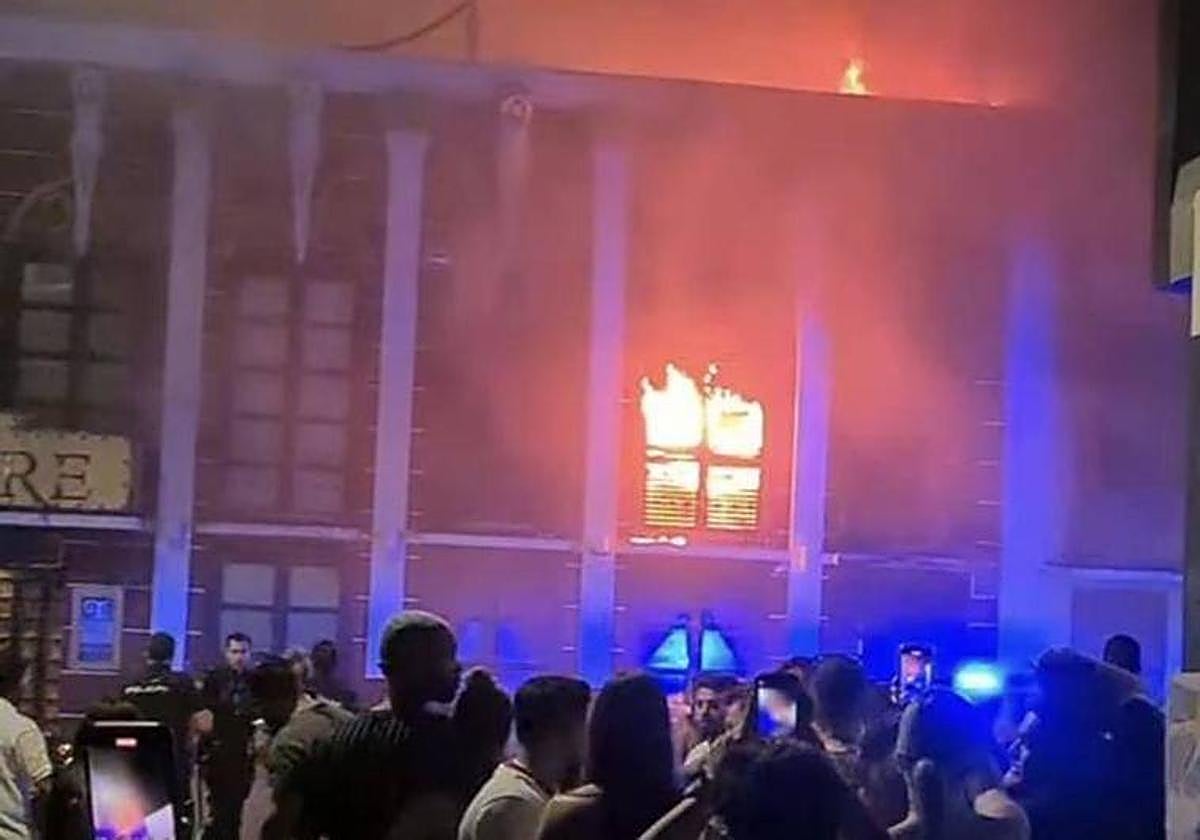 El DJ que pinchaba en la discoteca incendiada: «Fueron segundos, no te ...