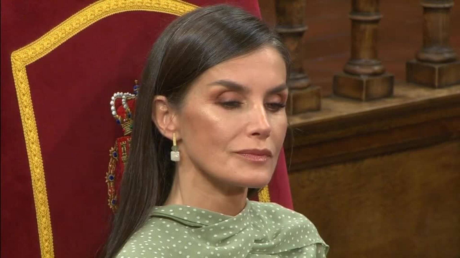 Rafael Cadenas recibe de manos del rey el más alto galardón de las ...