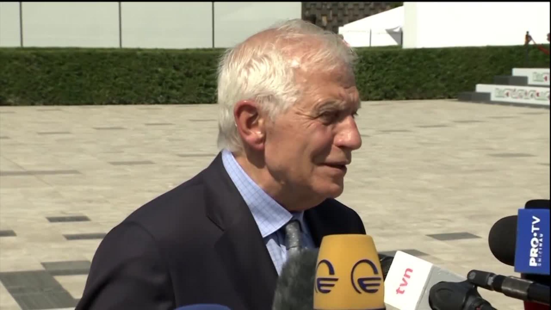 Borrell no ve "nada extraordinario" en que la campaña coincida con la ...