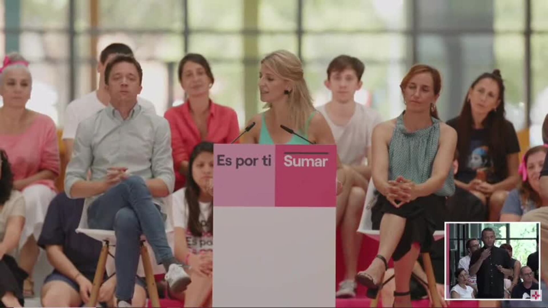 Yolanda Díaz presume de los buenos datos del empleo en España y reta a ...