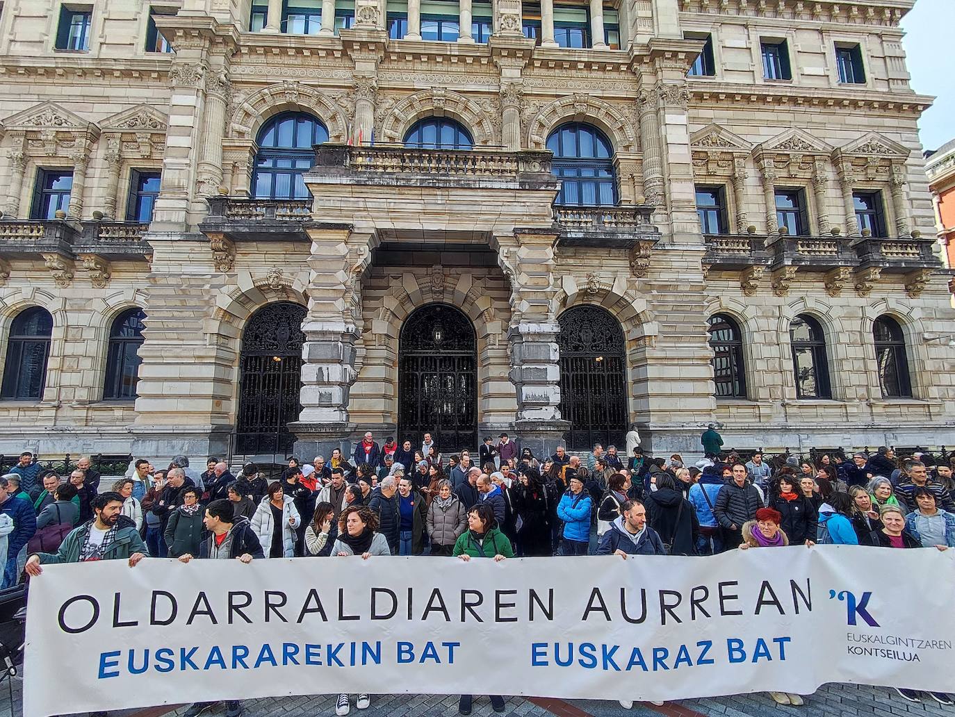 Euskara eskakizunei buruzko azken epai judizialen aurka elkarretaratu ...