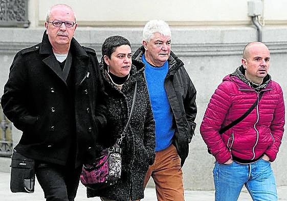 El juez propone juzgar a 'Kubati' y otros cinco investigados por 120 ...