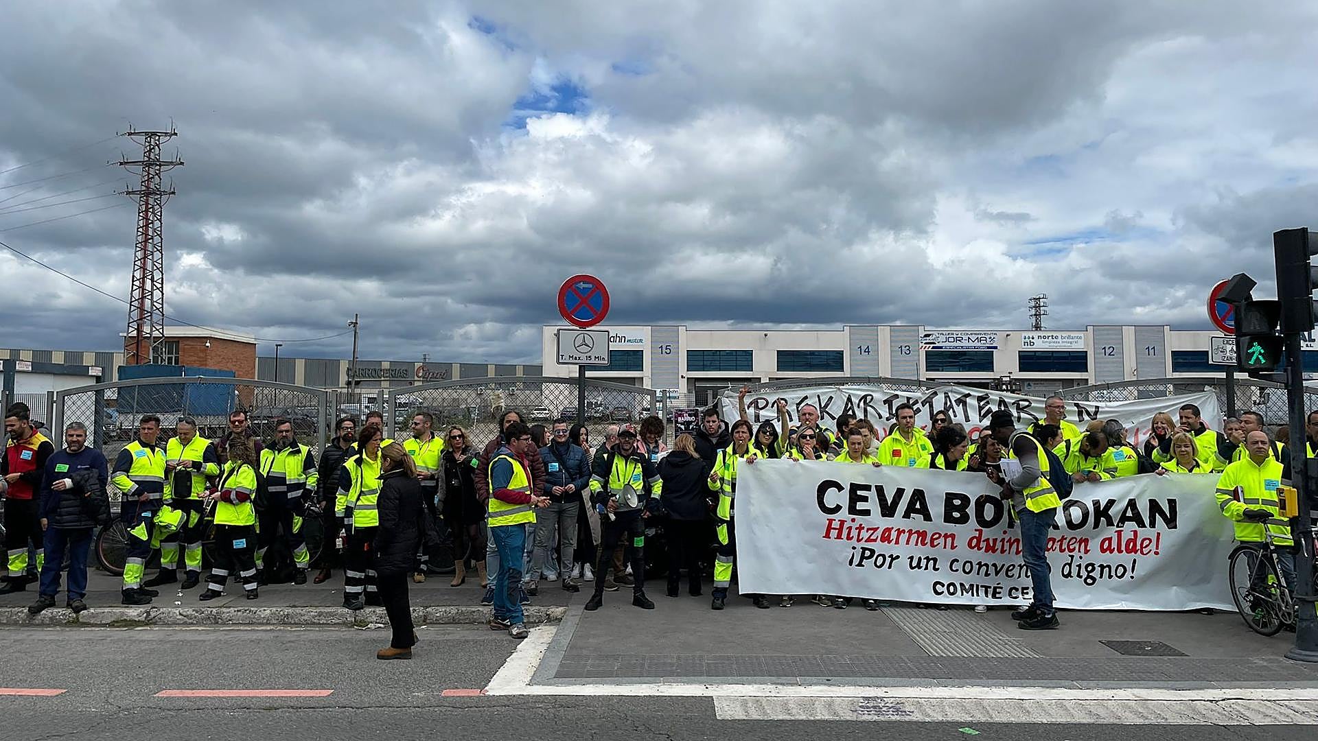 Los trabajadores de Ceva Logistics arrancan las movilizaciones «por un ...