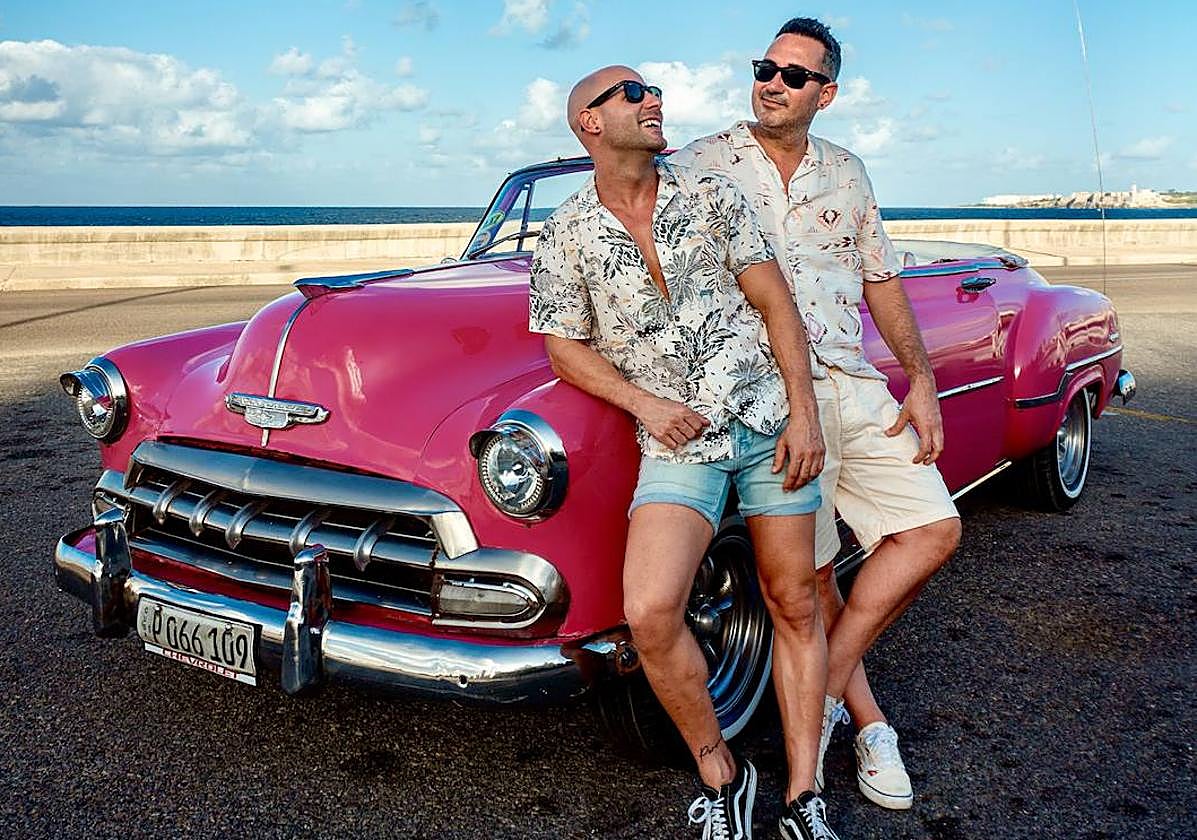 Andoni y Endika, la pareja bilbaína que se ha hecho conocida con sus ...