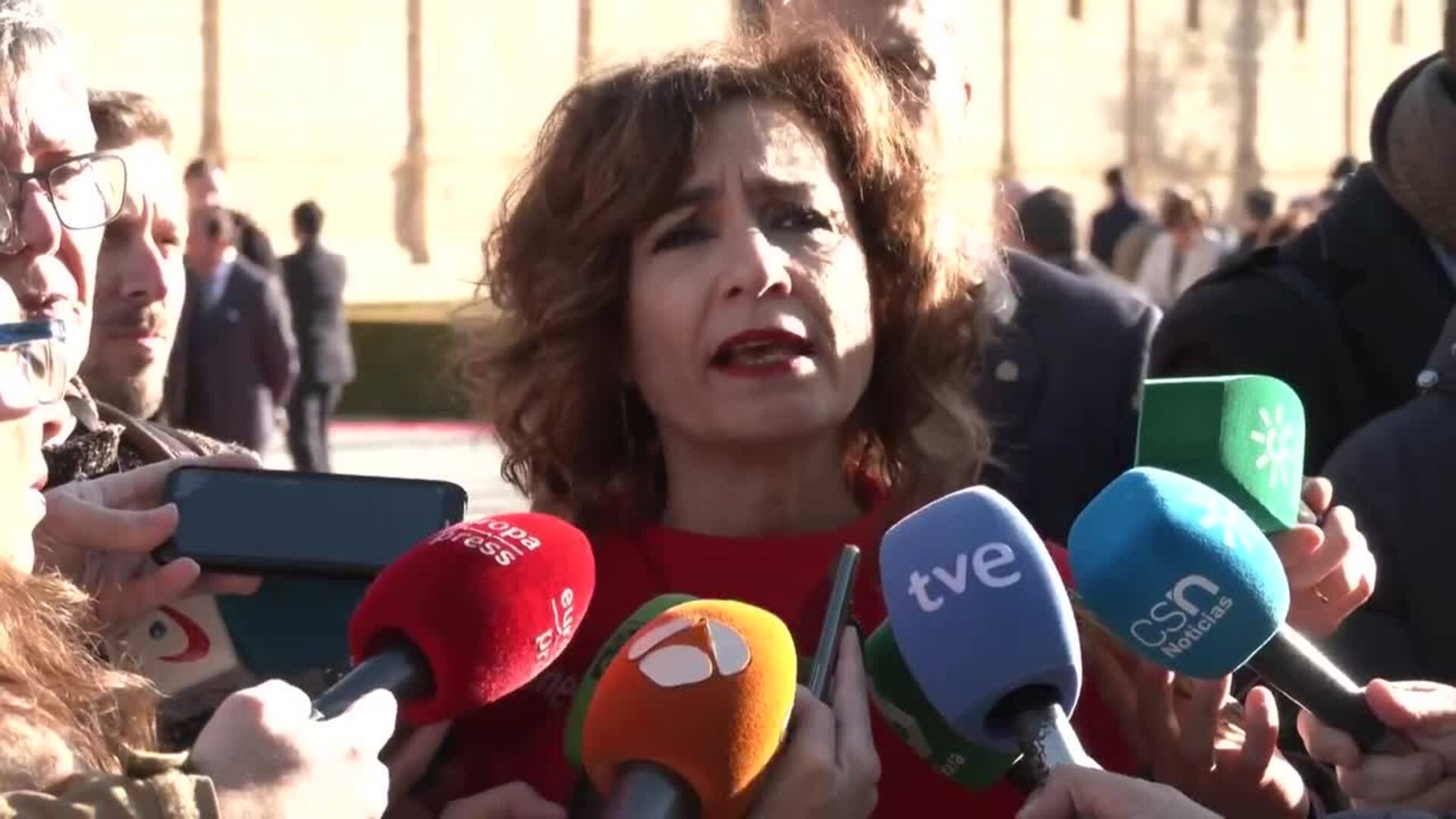 Montero insta a Moreno a "remar en una dirección" en beneficio de los ...