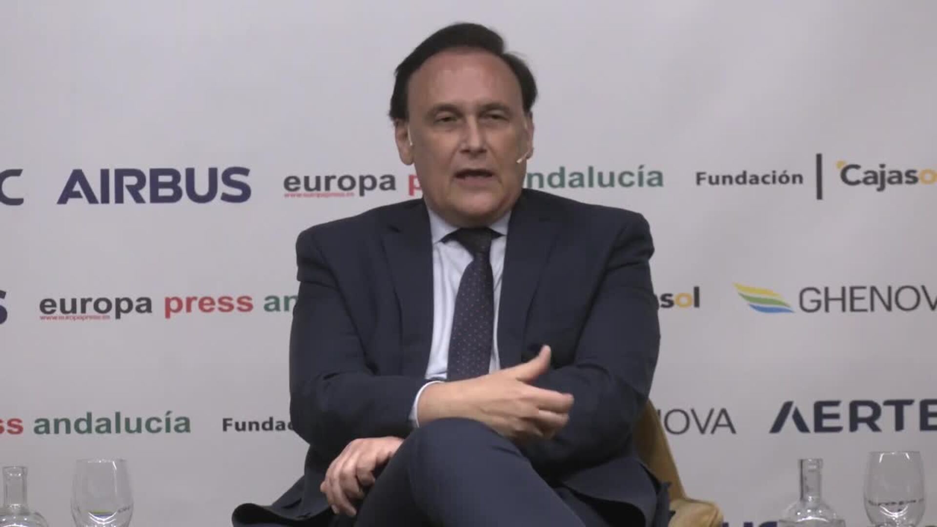 La Junta ofrece al sector de la defensa una "estructura" para dar un "salto" en formación | El ...