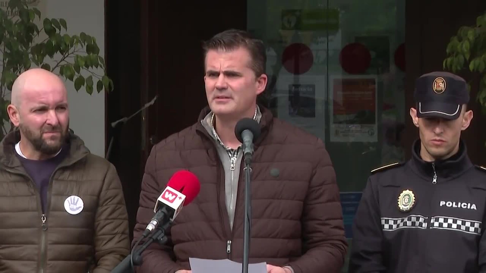 Estepa (Sevilla) conmemora el 25N con "profundo dolor" por el asesinato machista de una vecina ...