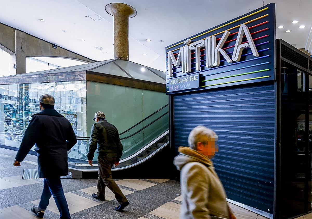 La discoteca Mítika de Vitoria permanece cerrada mientras avanza la ...