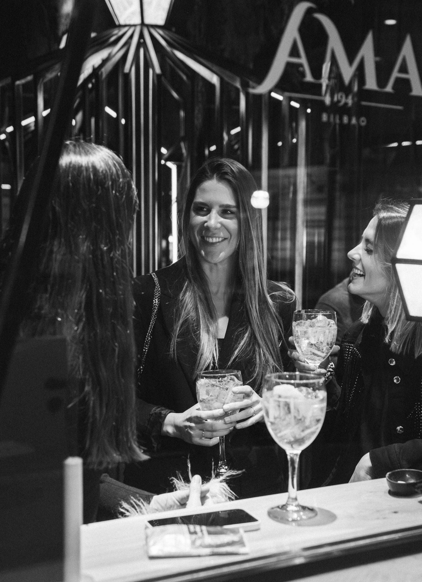 Los reyes del 'tardeo' en Bilbao llevan el buen ambiente a su nuevo bar ...