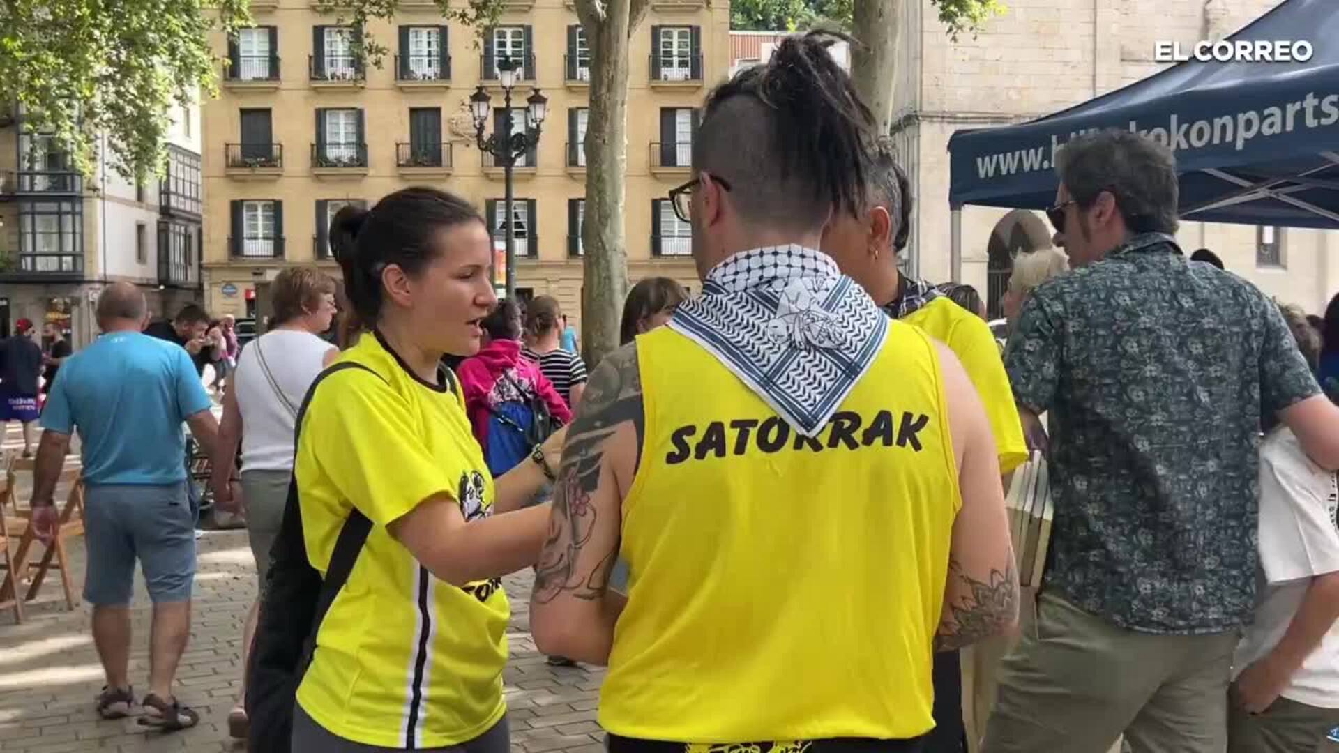 Las comparsas disfrutan del Día del Comparsero en El Arenal de Bilbao ...