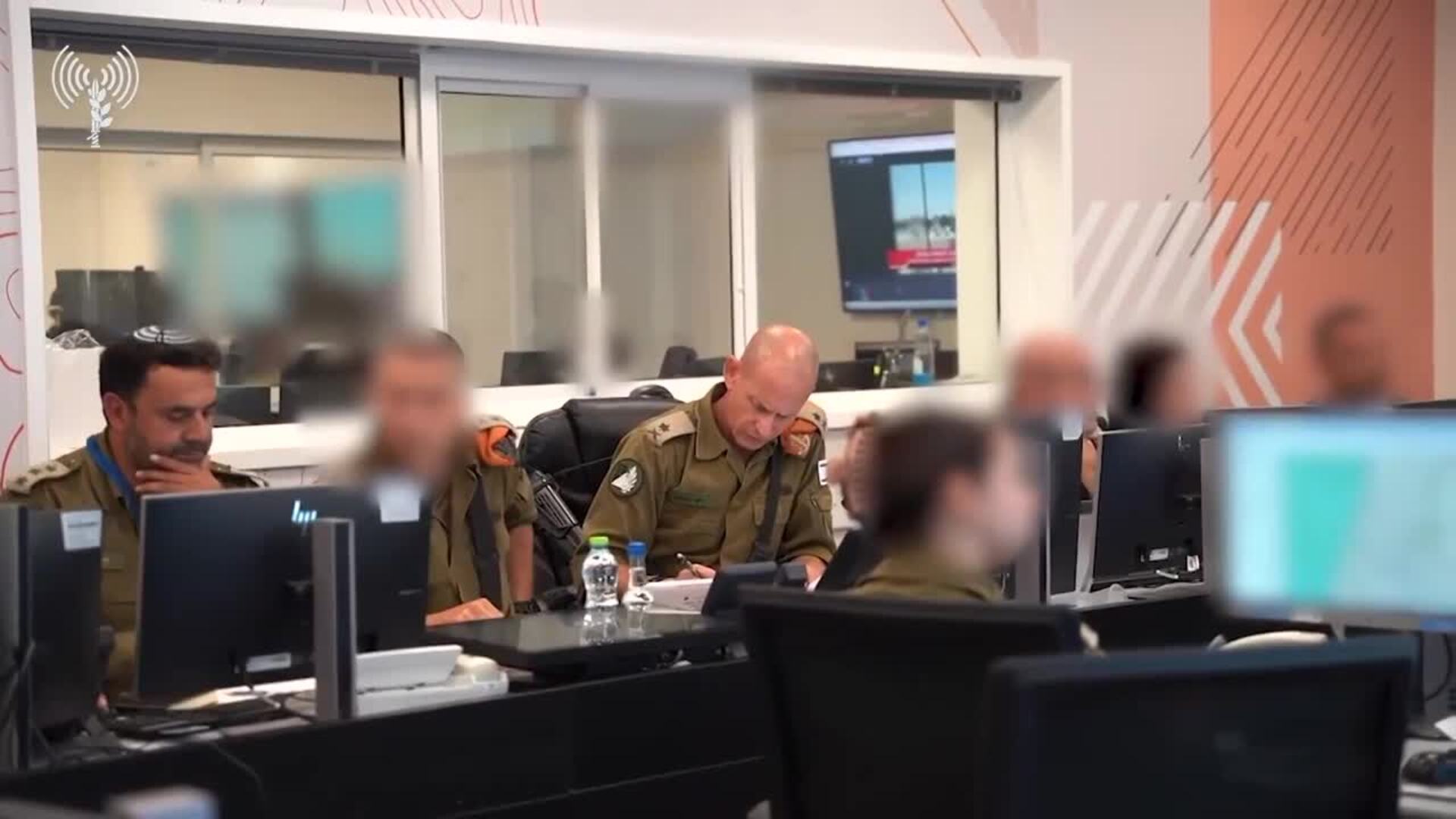 La televisión estatal iraní informa de 60 muertos, entre ellos 20 niños | El Correo