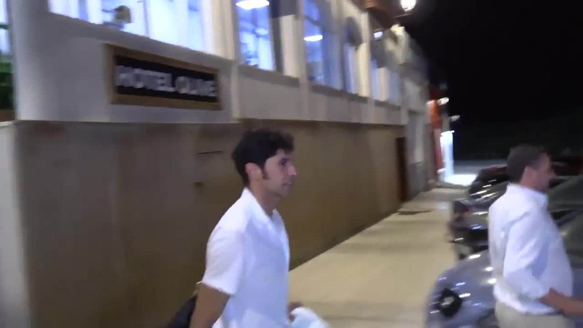 El torero Cayetano Rivera sale ileso de un accidente tras chocar su ...