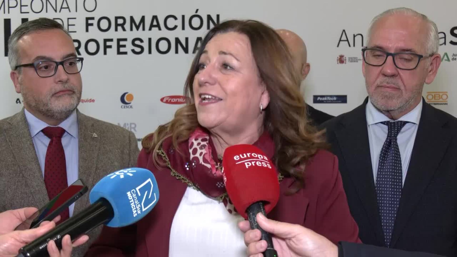 La mitad de los titulados de FP en Andalucía encuentra trabajo el primer año | El Correo