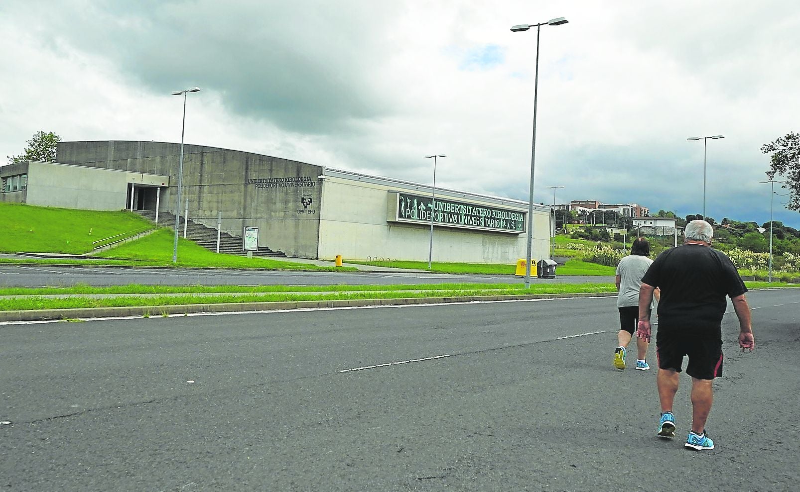 El gimnasio de la UPV/EHU reabre renovado y con mayor oferta después de ...