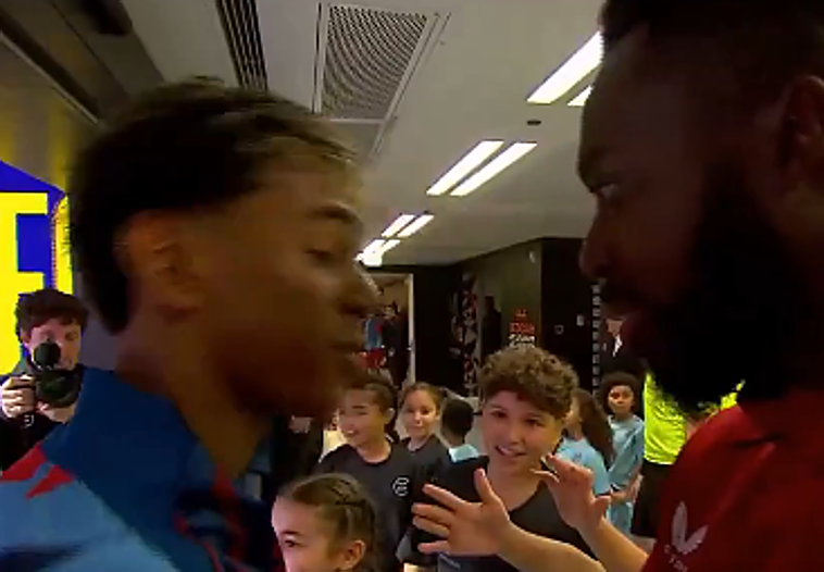 La conversación entre Iñaki Williams y Lamine Yamal antes del partido ...