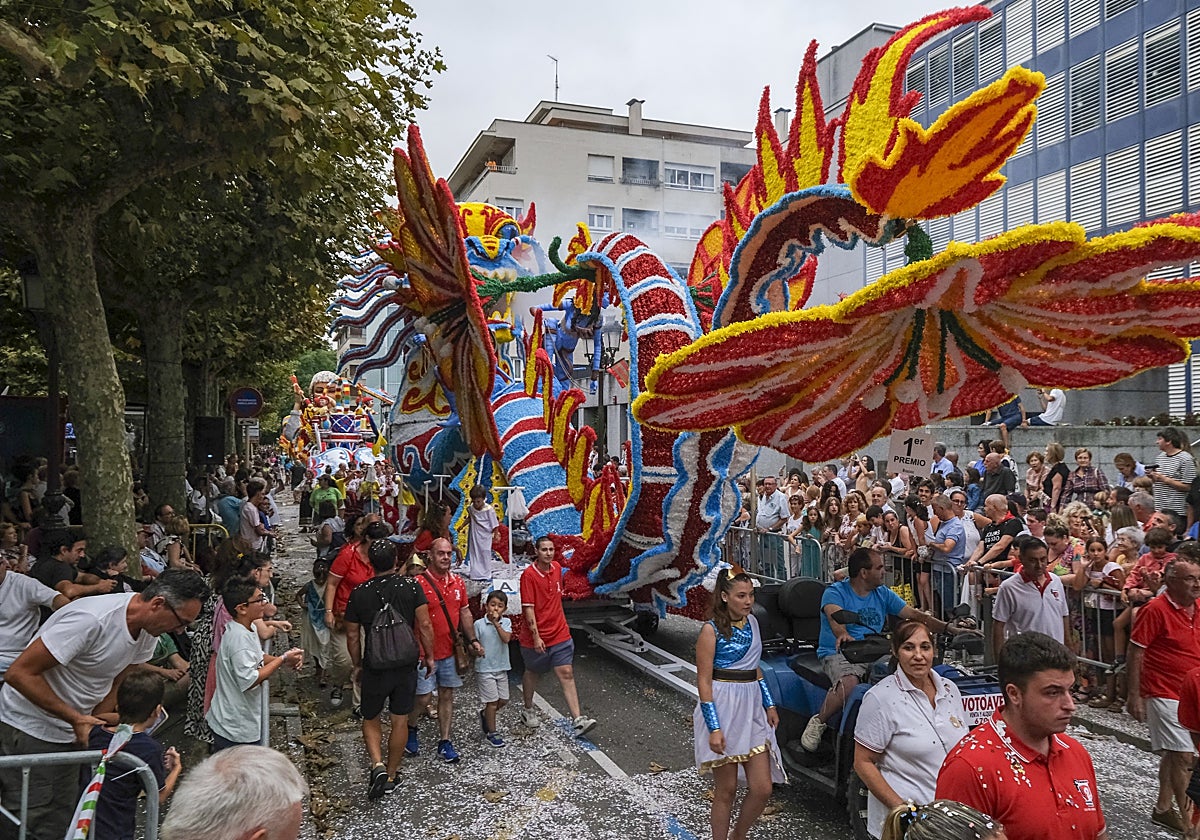 La Gala Floral de Torrelavega sigue sin recuperar la etiqueta de ...