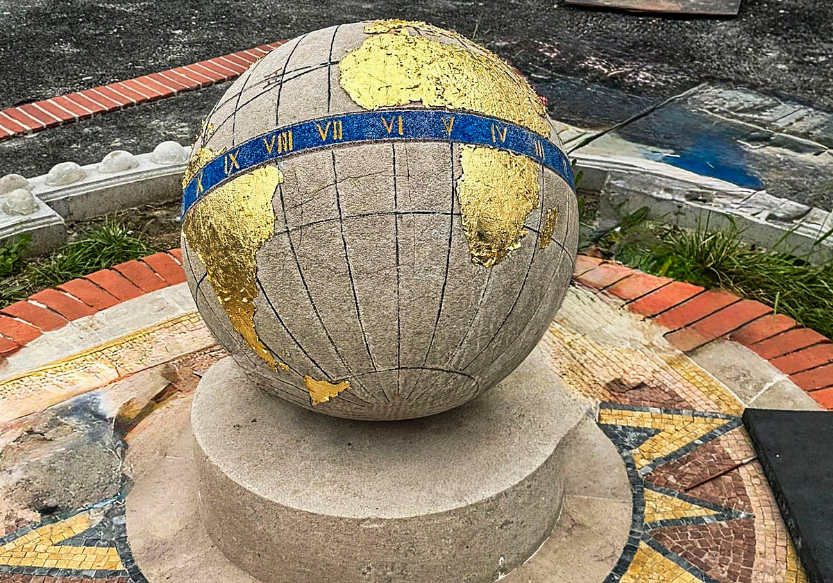 La Bola del Mundo y la mesa zodiacal de los Jardines de Piquío ...