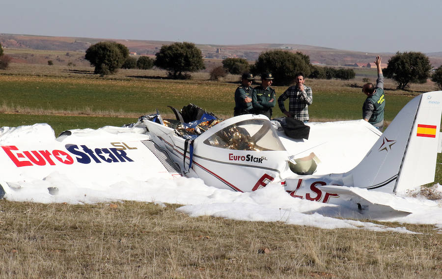 Fotos Dos Fallecidos Al Estrellarse Una Avioneta En Corrral De Ayllón