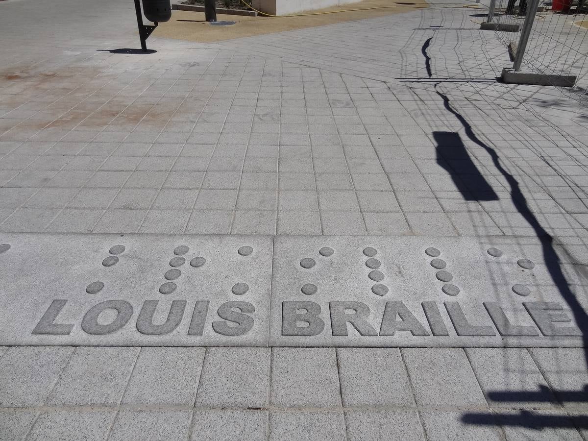 Fotos: La plaza de Luis Braille estrena su remodelación | El Norte de ...