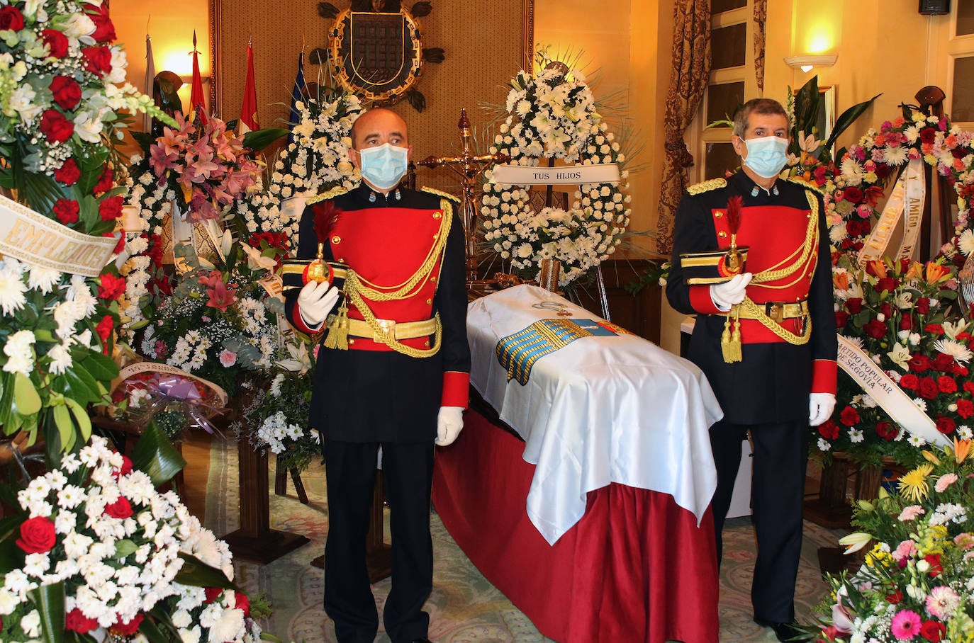 Fotos: Funeral de Ramón Escobar, exalcalde de Segovia | El Norte de ...