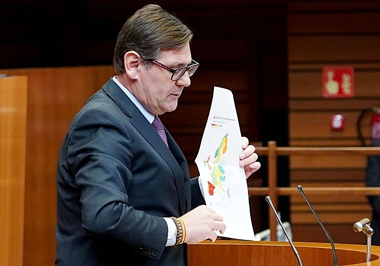 Muere el procurador de Vox Francisco Javier Carrera Noriega a los 59 ...