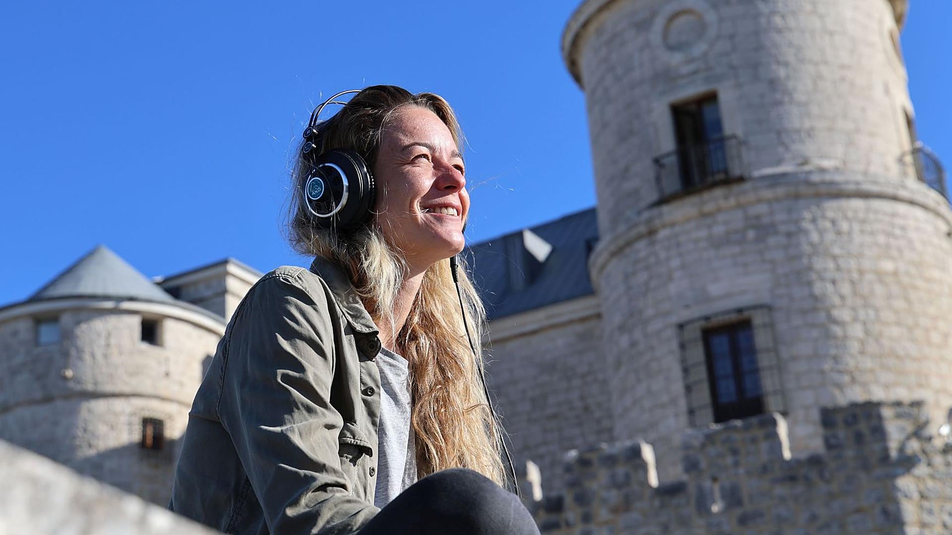 María Arias, DJ, Los que se quedan: Emprender para cambiar su vida y la ...