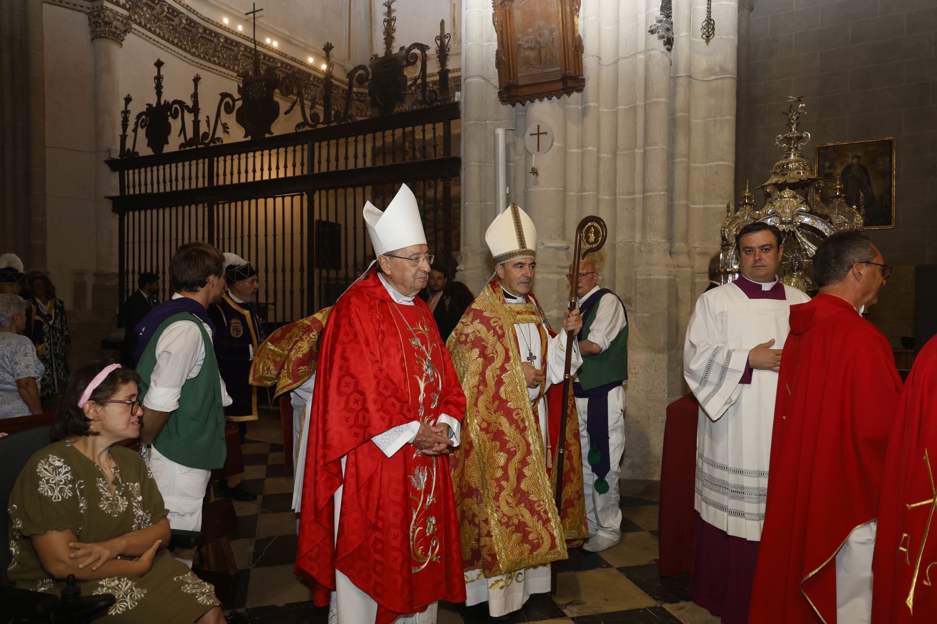 La Catedral de Palencia, a rebosar en la misa por San Antolín | El ...