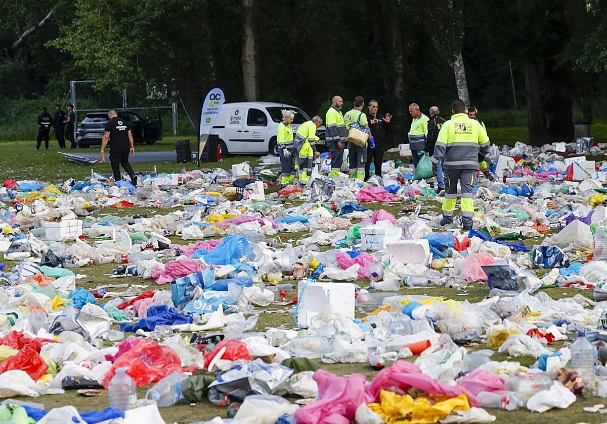 Casi 20 toneladas de basura recogidas para recuperar el parque Ribera ...