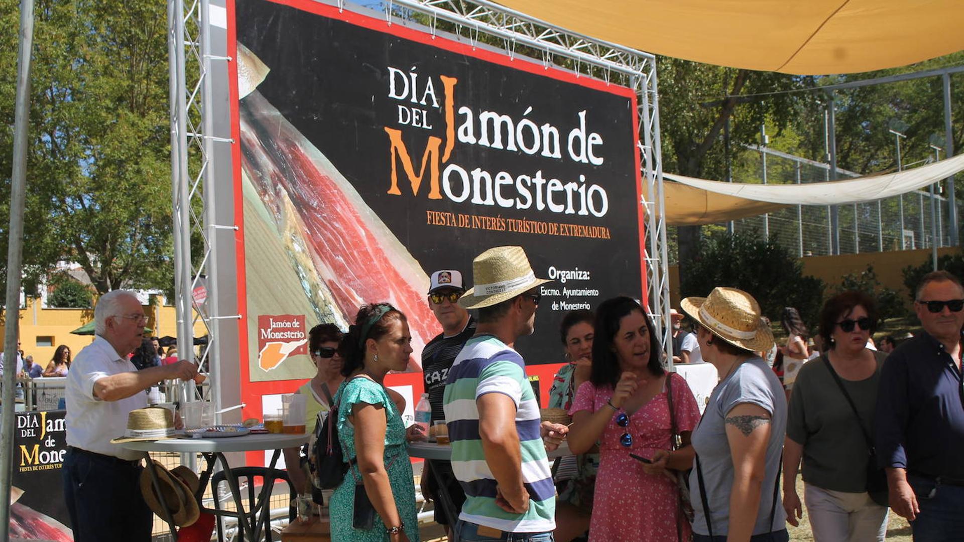 Jamón para todos en el día grande de la Feria de Monesterio | Hoy